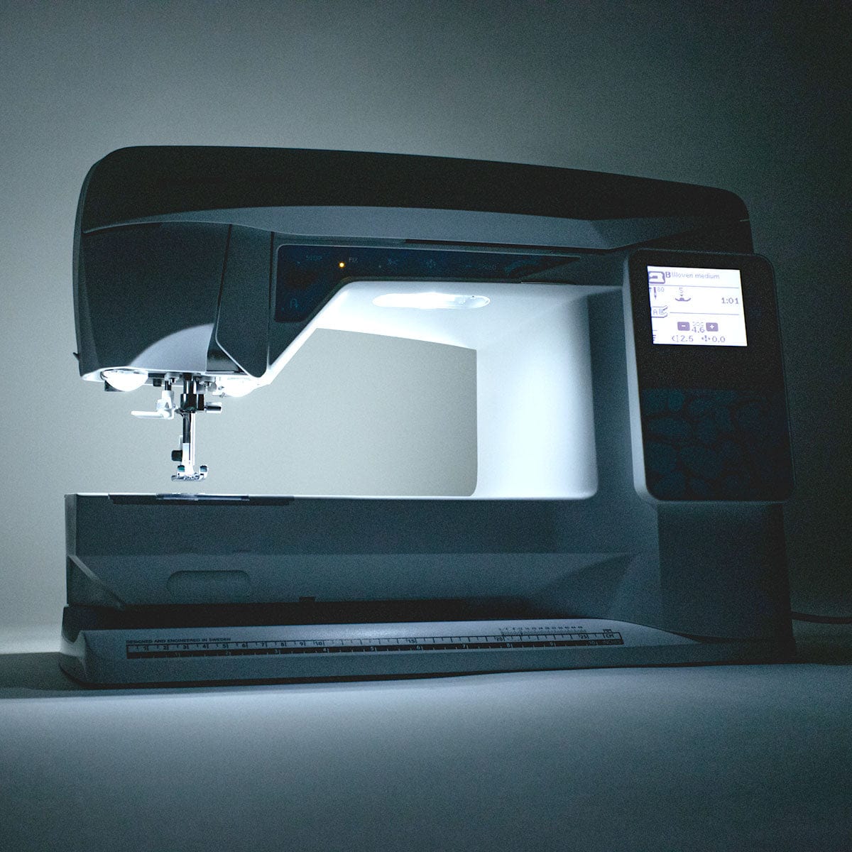 Husqvarna Opal 670 Sewing Machine: Review & Shop