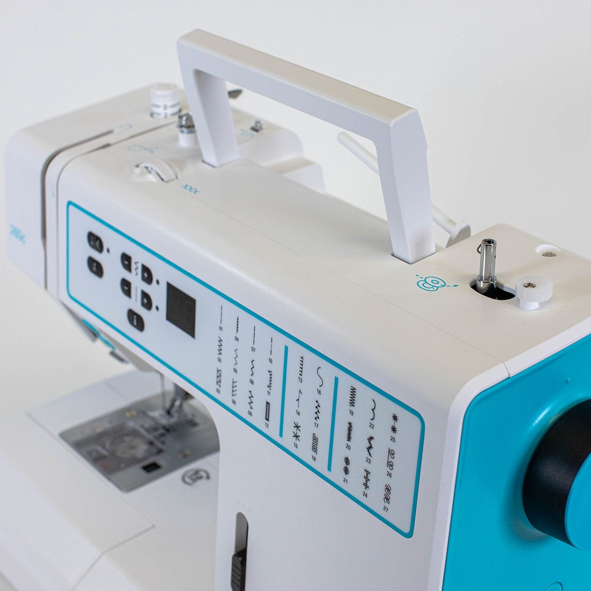 Pfaff Smarter 260C Sewing Machine: Review & Shop