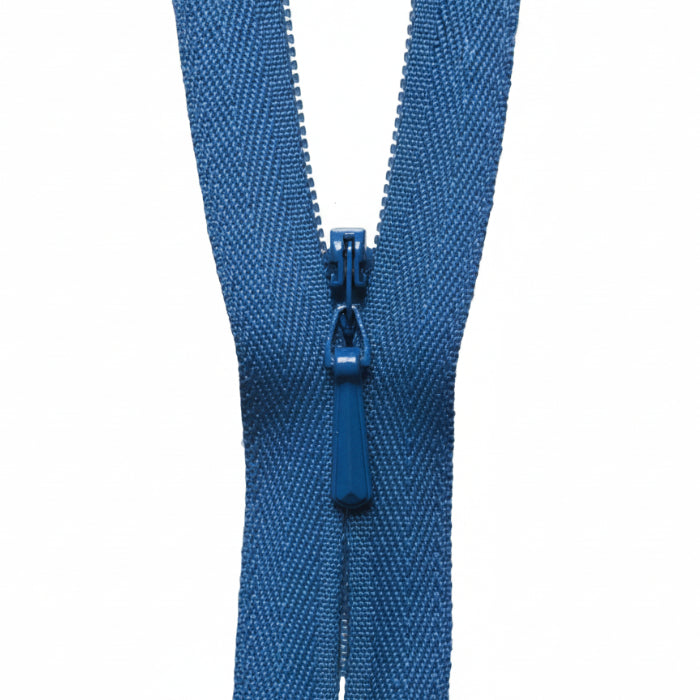 YKK Concealed Zip 56cm / 22 inch: Saxe Blue (Colour 557)